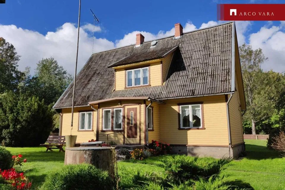 Müüa maja, 6 tuba, Kalli mnt 5, Tõstamaa osavald, Tõstamaa alevik ...